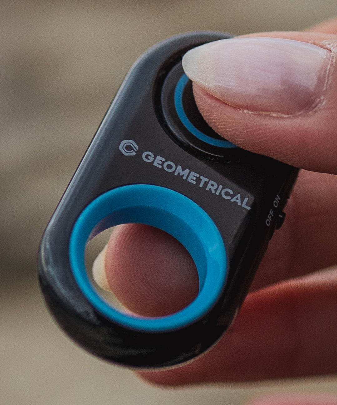 Bluetooth Shutter Remote – Geometrical Pocket Tripod